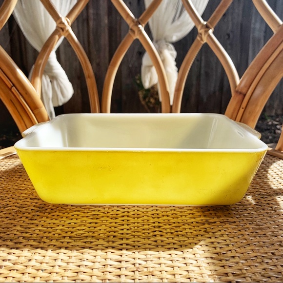 Pyrex | Kitchen | Vintage Pyrex Fridgie Yellow Refrigerator Dish | Poshmark